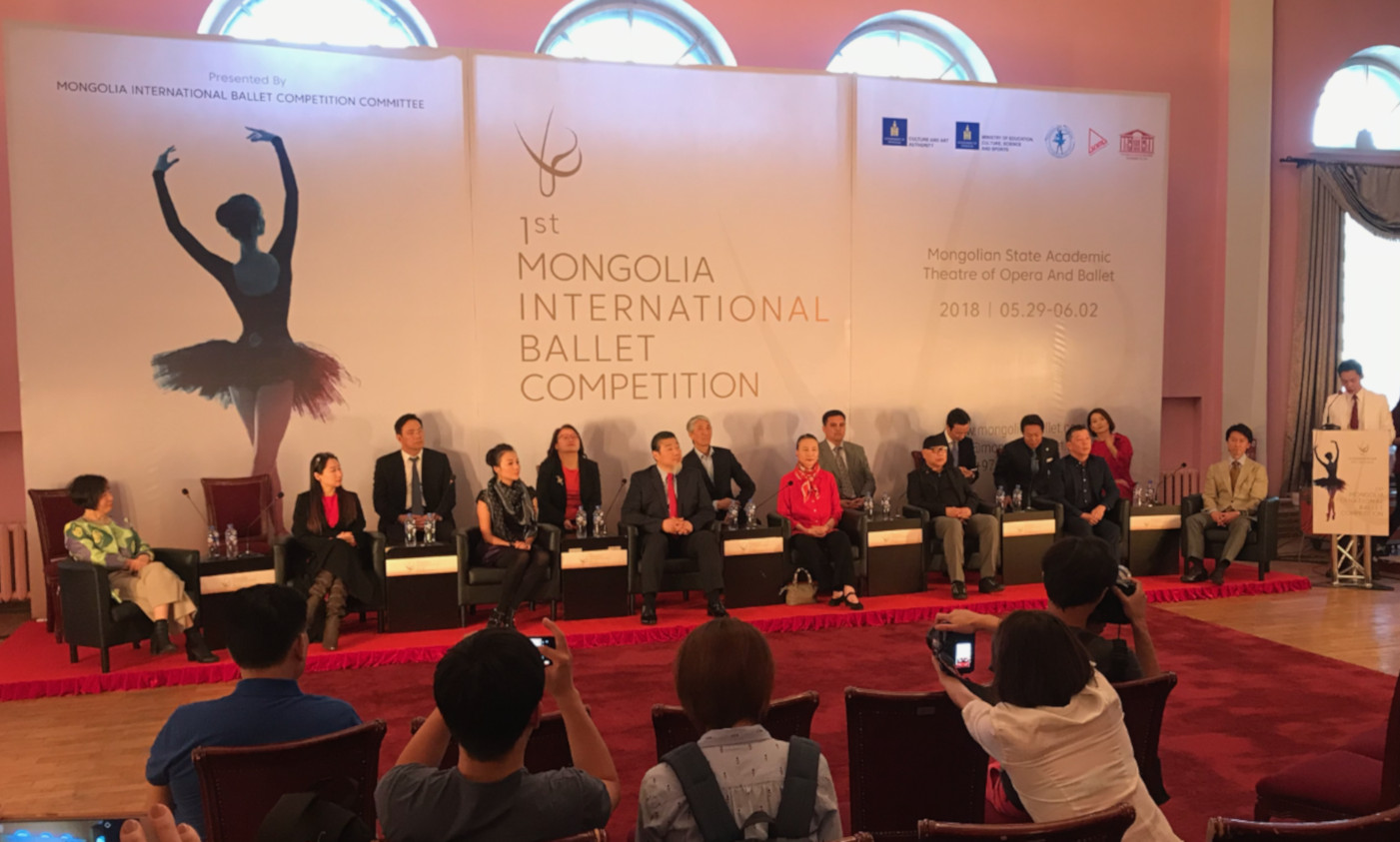 Wang Yan – Yan Ballet Academy